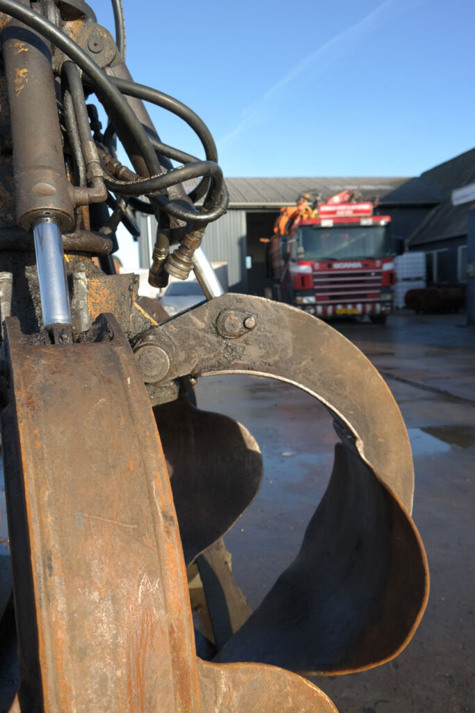 Stoholm skrot & autoophug – Vi opkøber jern, metaller og skrotbiler. Vi ...